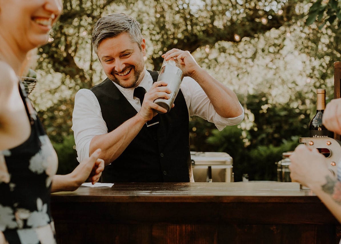 Choosing the Right Bartender for your Wedding: Tips & Tricks – Kitsap ...